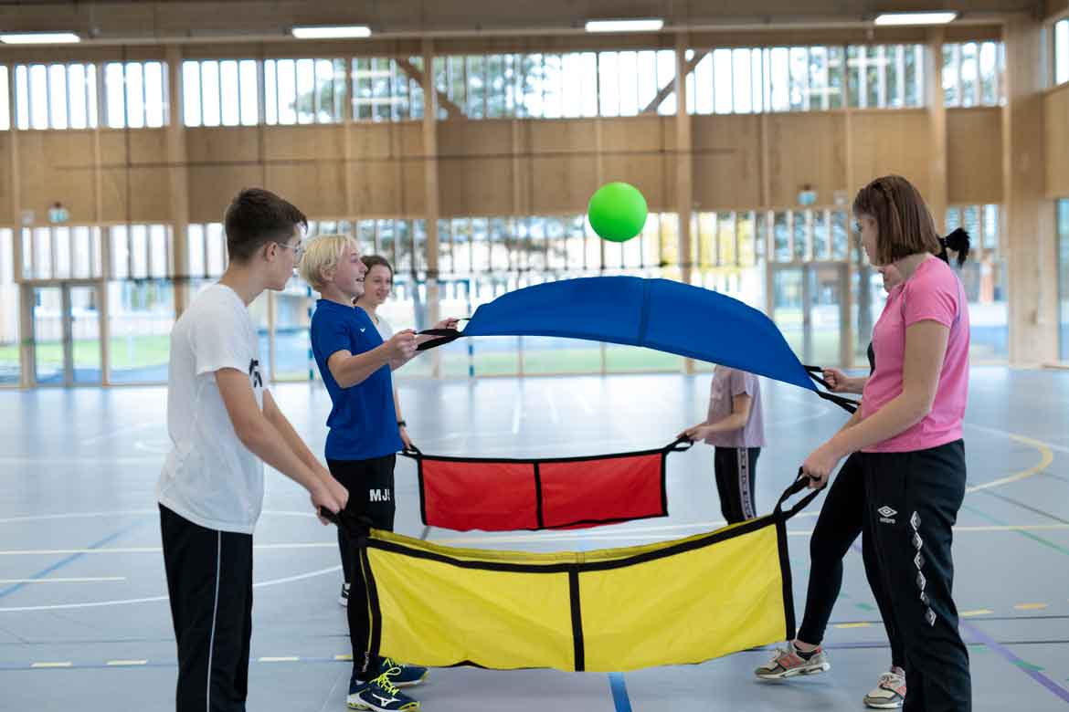 Teambuilding leker og aktiviteter til barn, ungdom og lekne voksne